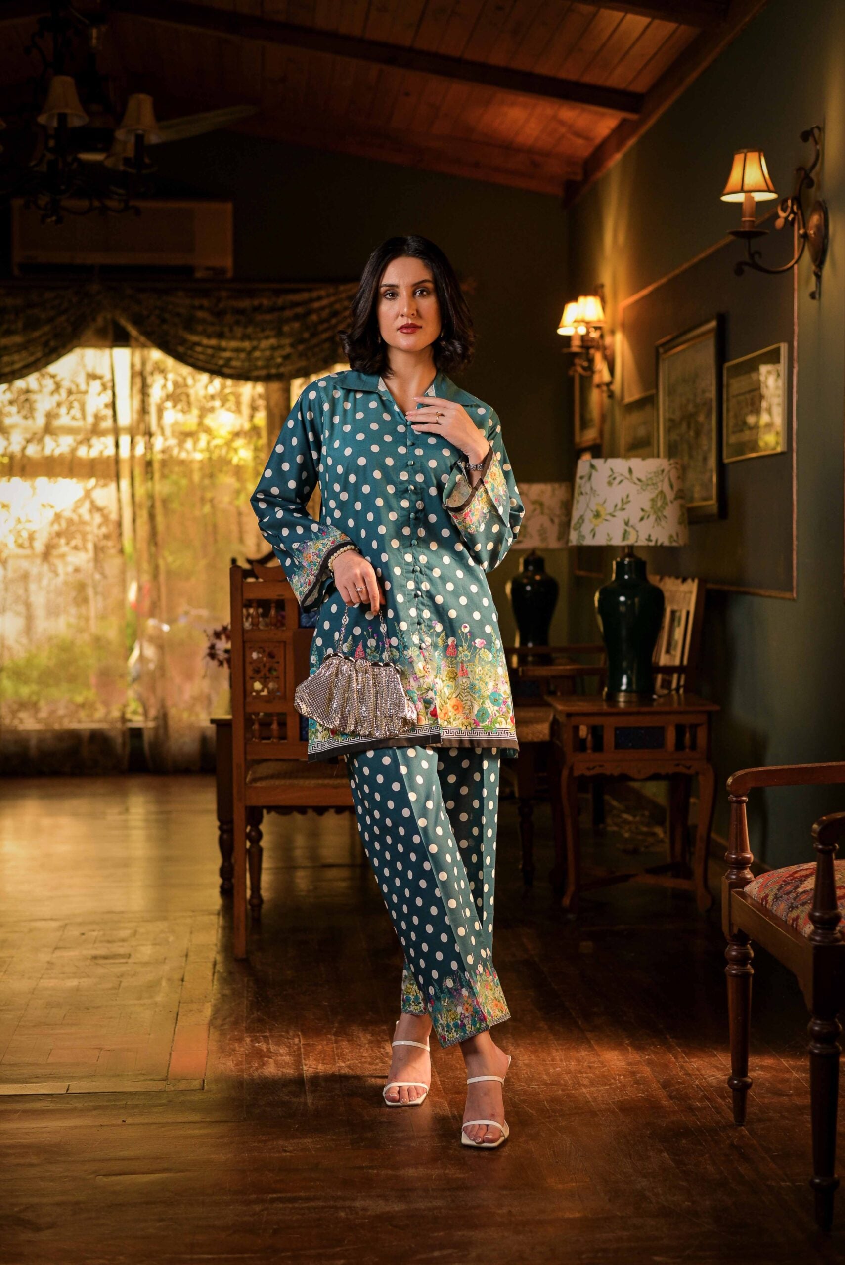 Saphron - DPV5 - 02 Two Piece Lawn – String & Thread